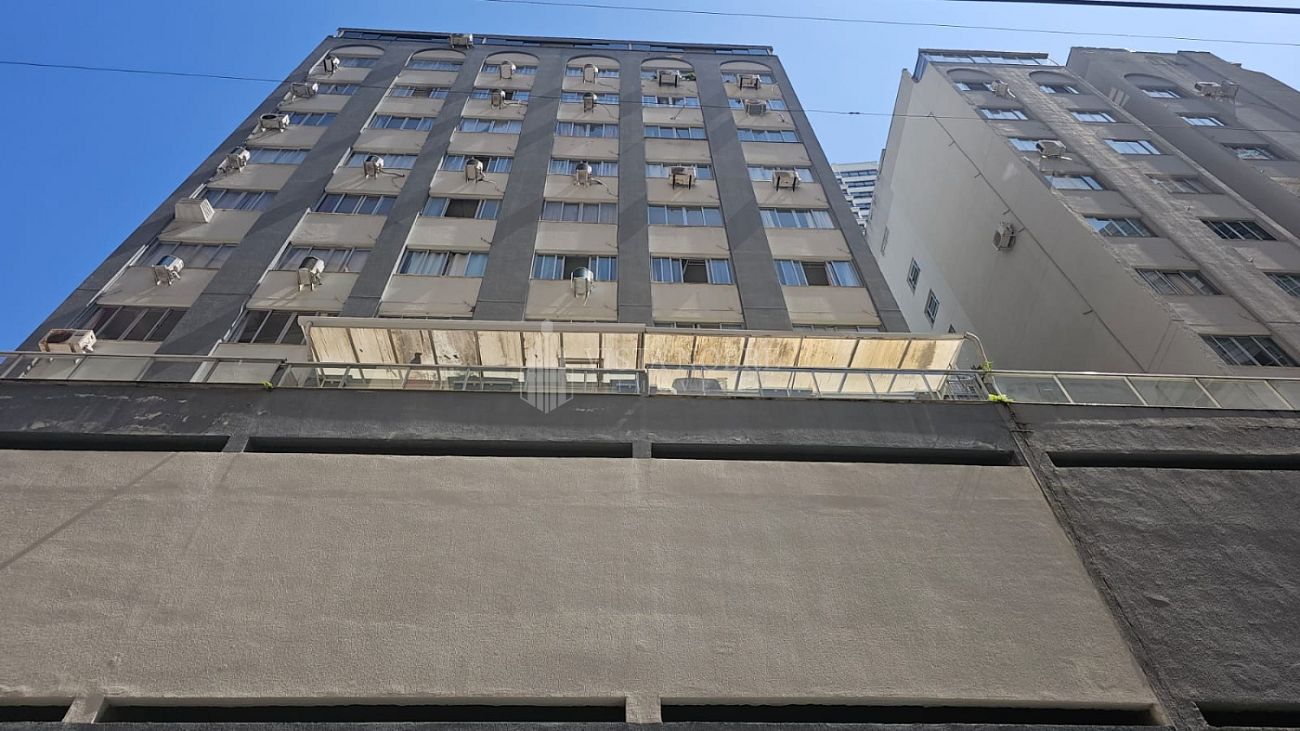 Apartamento no Edifício Posadas à Venda em Balneário Camboriú - Apartamento centro